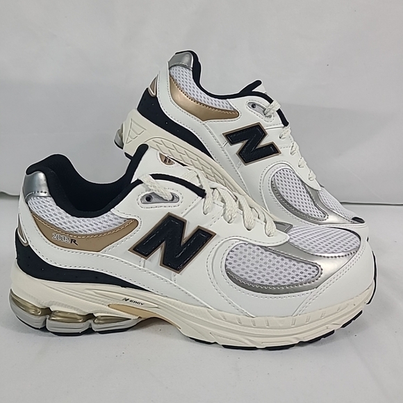 New Balance | Shoes | New New Balance 202 Kids White Black Gold ...